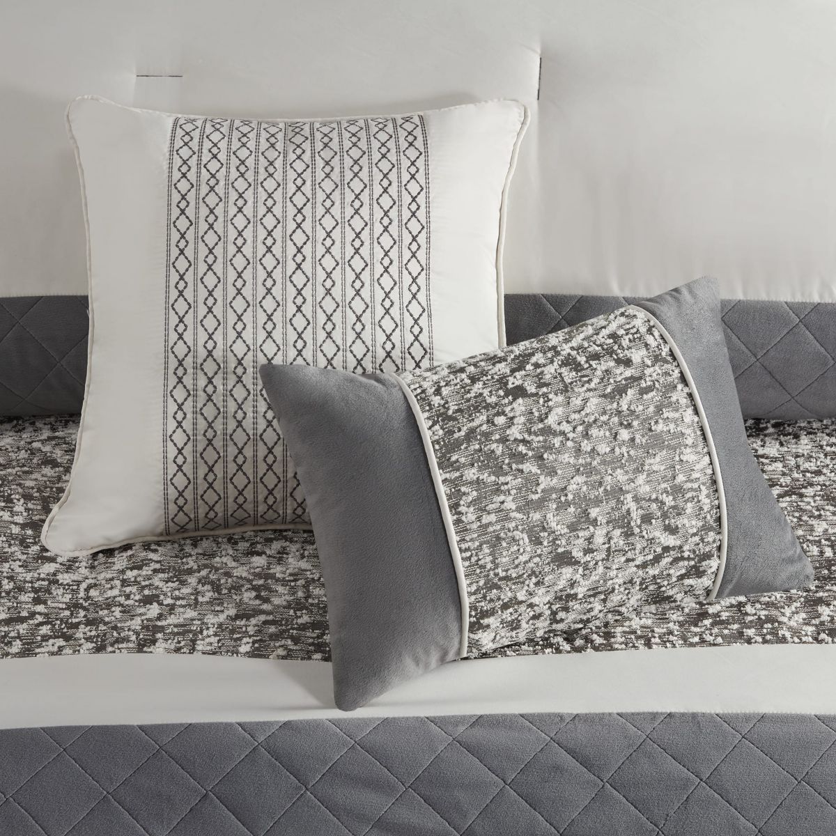 Madison Park Amelia 5 Piece Textured Jacquard Stripe Comforter Set with ...