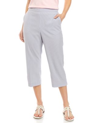 Alfred Dunner Women's Charleston 2020 Seersucker Capris | belk