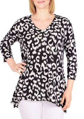 Ruby Rd Women's Easy Chic Hacci Animal Top | belk