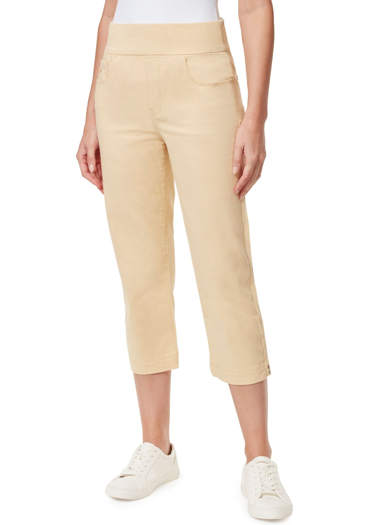 Gloria Vanderbilt Petite Amanda Pull On Capris | Belk