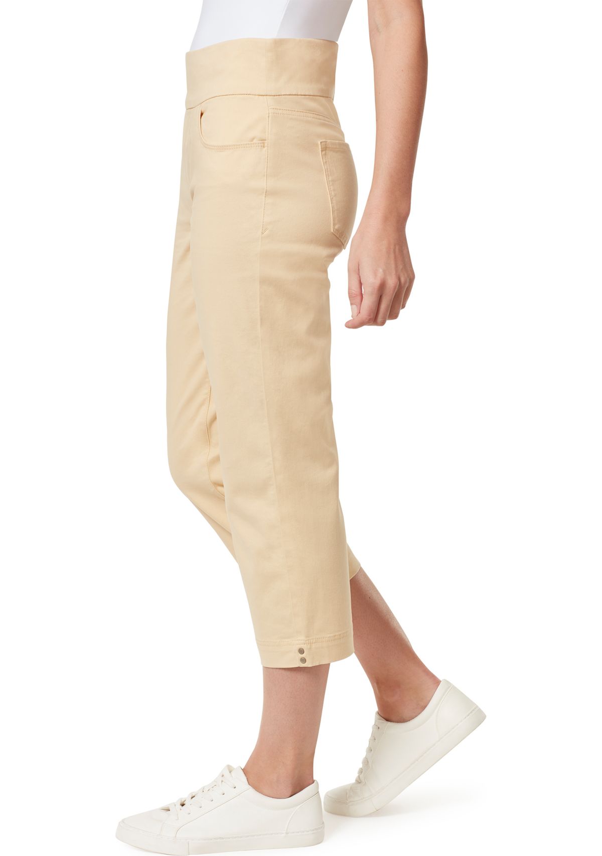Gloria Vanderbilt Petite Amanda Pull On Capris | Belk