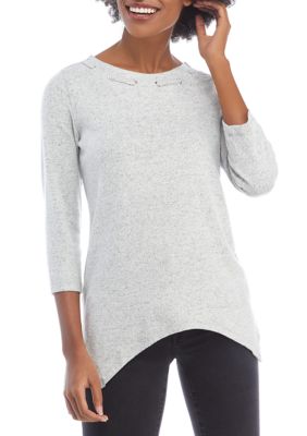 EMILY DANIELS Women's Shark Bite Hem Hacci Top | belk