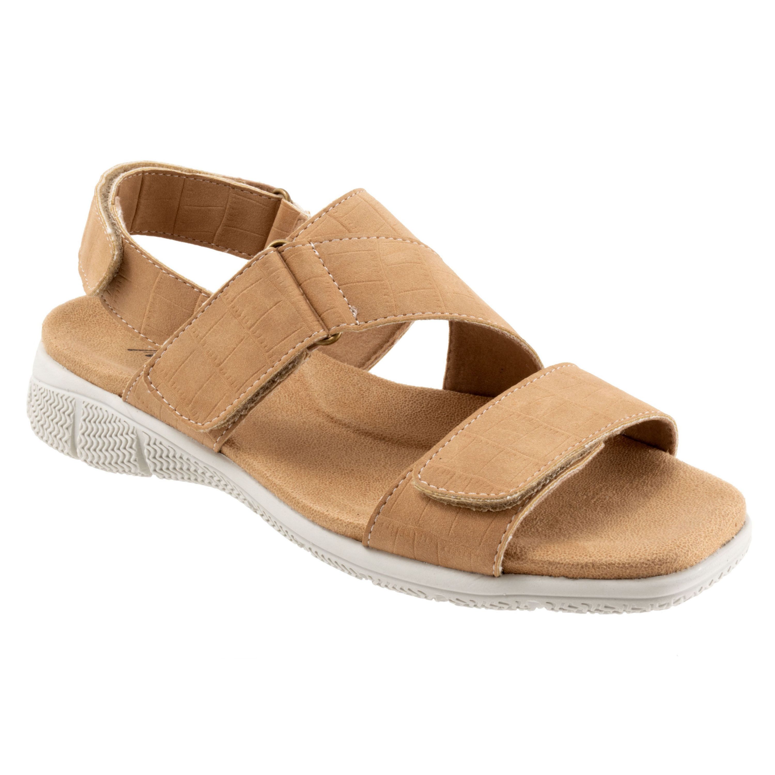 Trotters Tatia Sandals | Belk