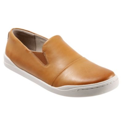 Softwalk Alexandria Sneaker | belk