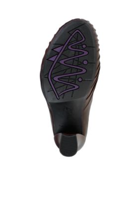 Earthies Raynia Pump | belk