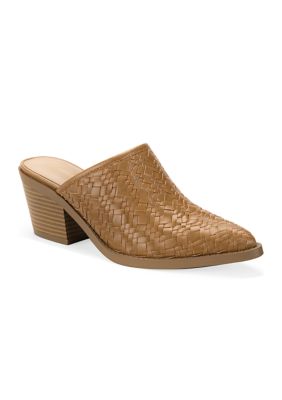 Wonderly Lasso Clogs | belk