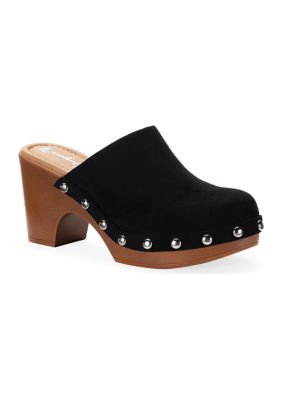 Wonderly Axle Heeled Clogs | belk