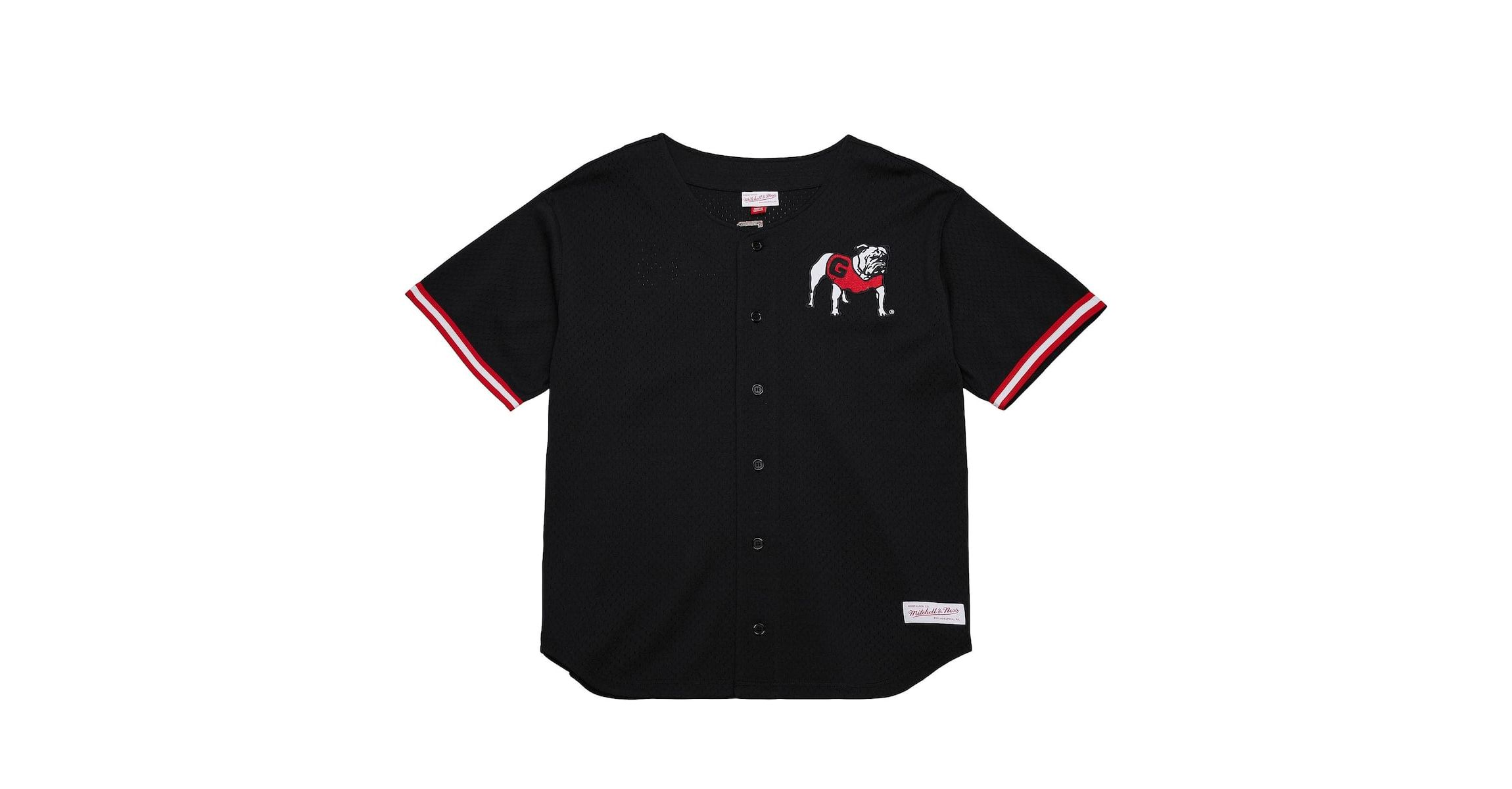 Mitchell & Ness NCAA Georgia Bulldogs Game Time Vintage Mesh Button ...