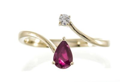 Anika and August RUBY Ring in 10K YELLOW GOLD | Belk