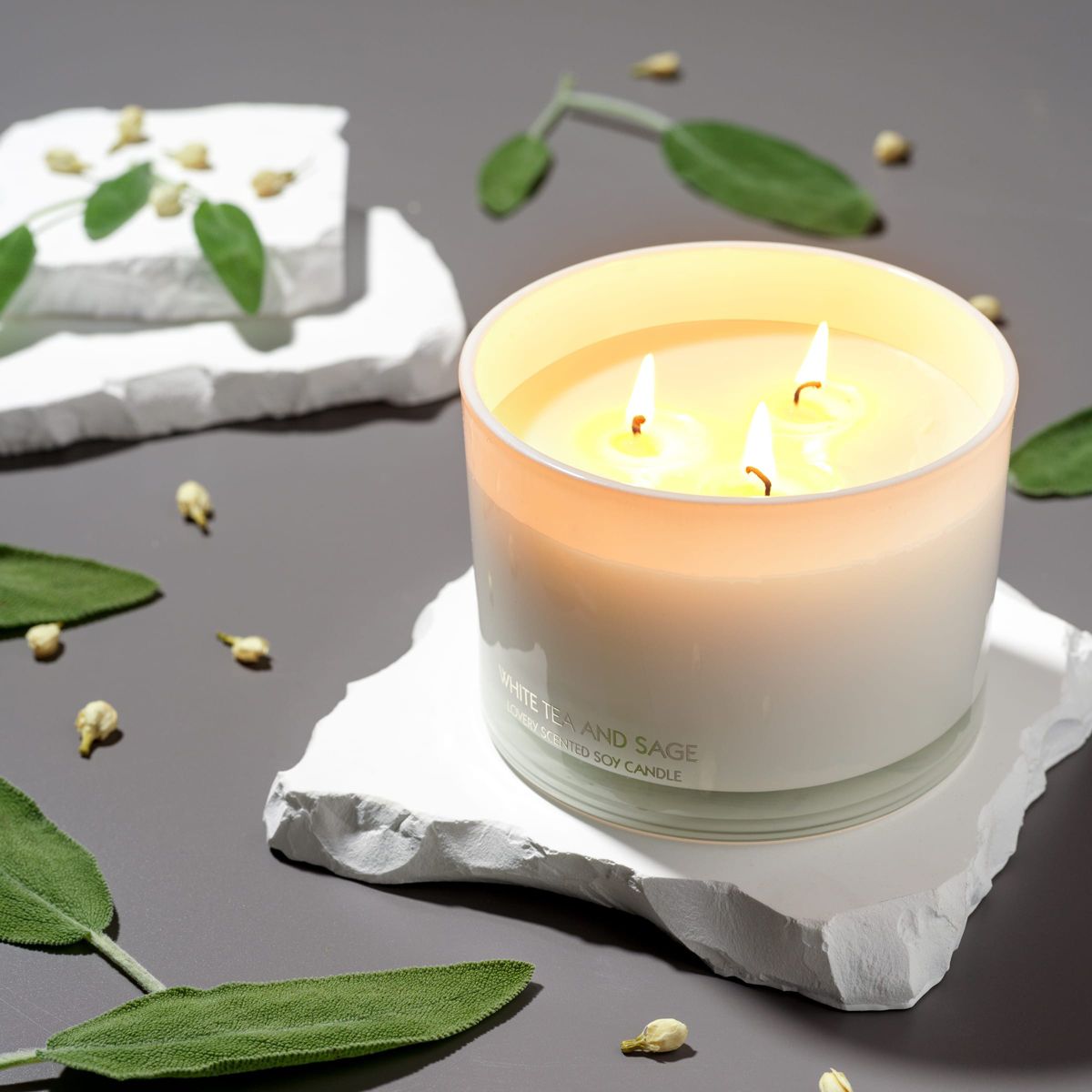 Lovery Deluxe White Tea & Sage Candle Gift Set, 3 Wick Aromatherapy ...