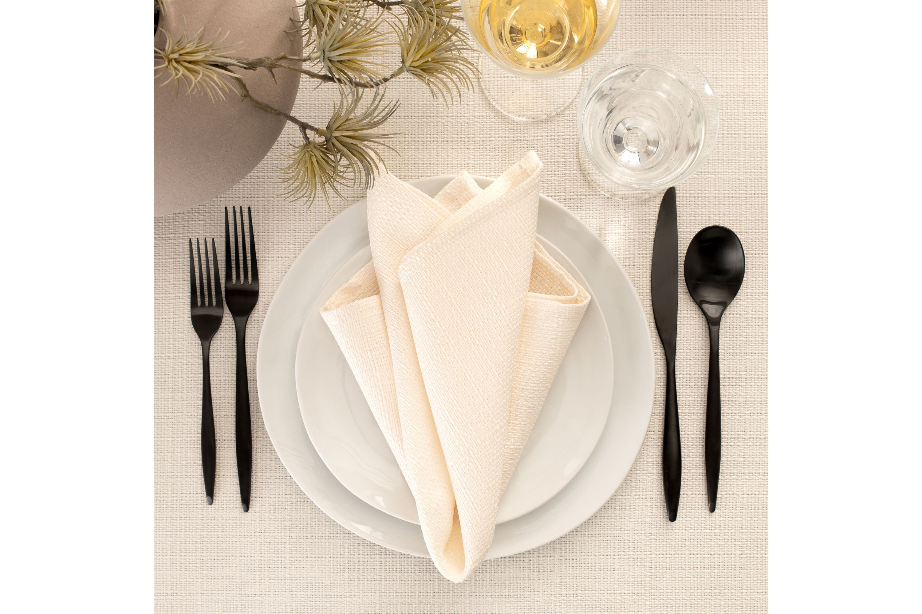 Elrene Laurel Solid Texture Water and Stain Resistant Napkins, Set of 4 ...