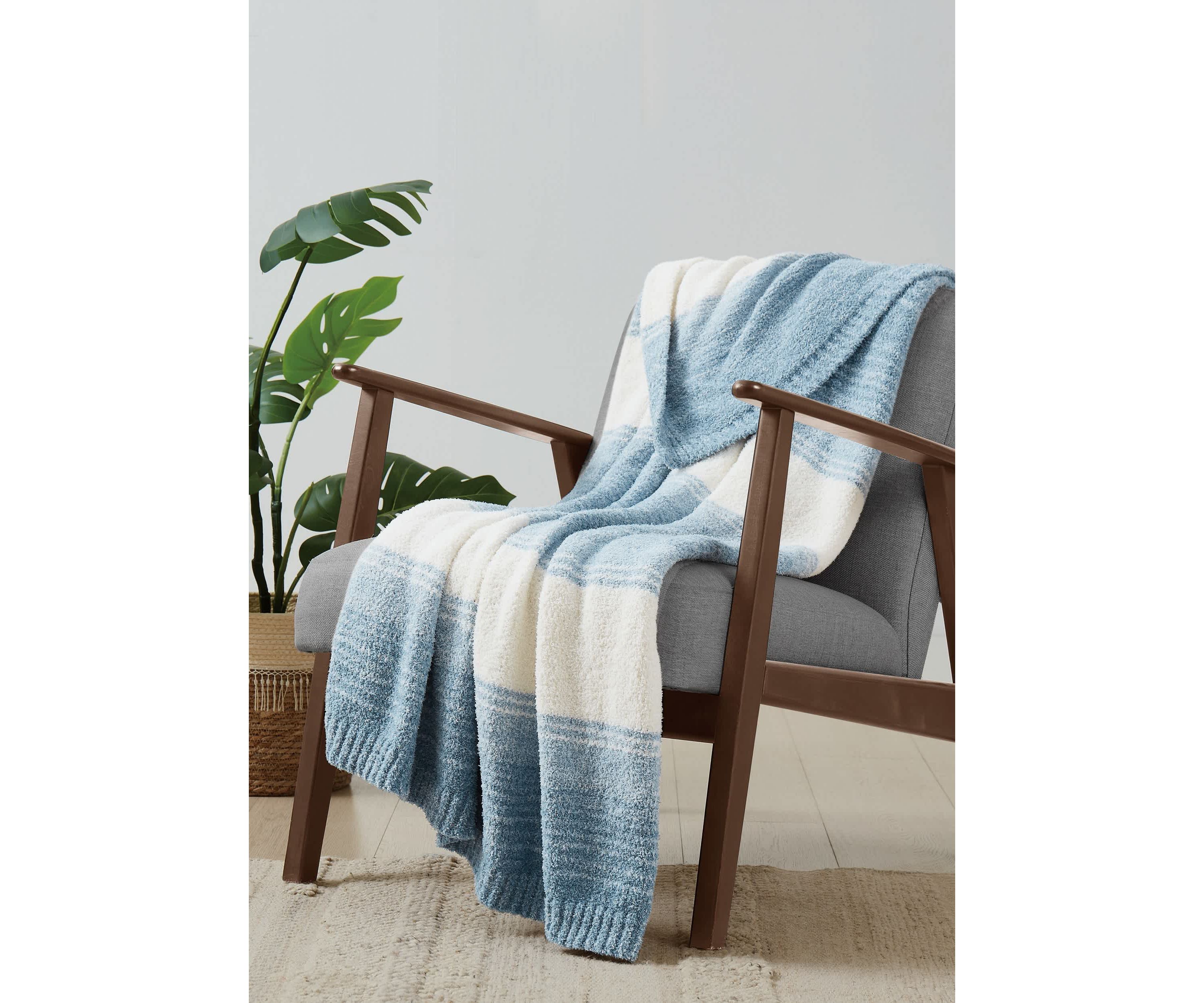 Brooklyn Loom Brooklyn Loom Feathered Ombre Blue 50x70 Throw | Belk