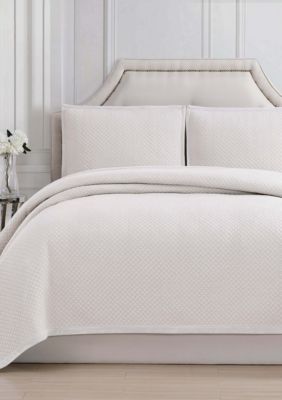 Shop Bedspreads & Bedspread Sets: King, Queen, Full & More | belk