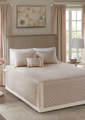 Shop Bedspreads & Bedspread Sets: King, Queen, Full & More | belk