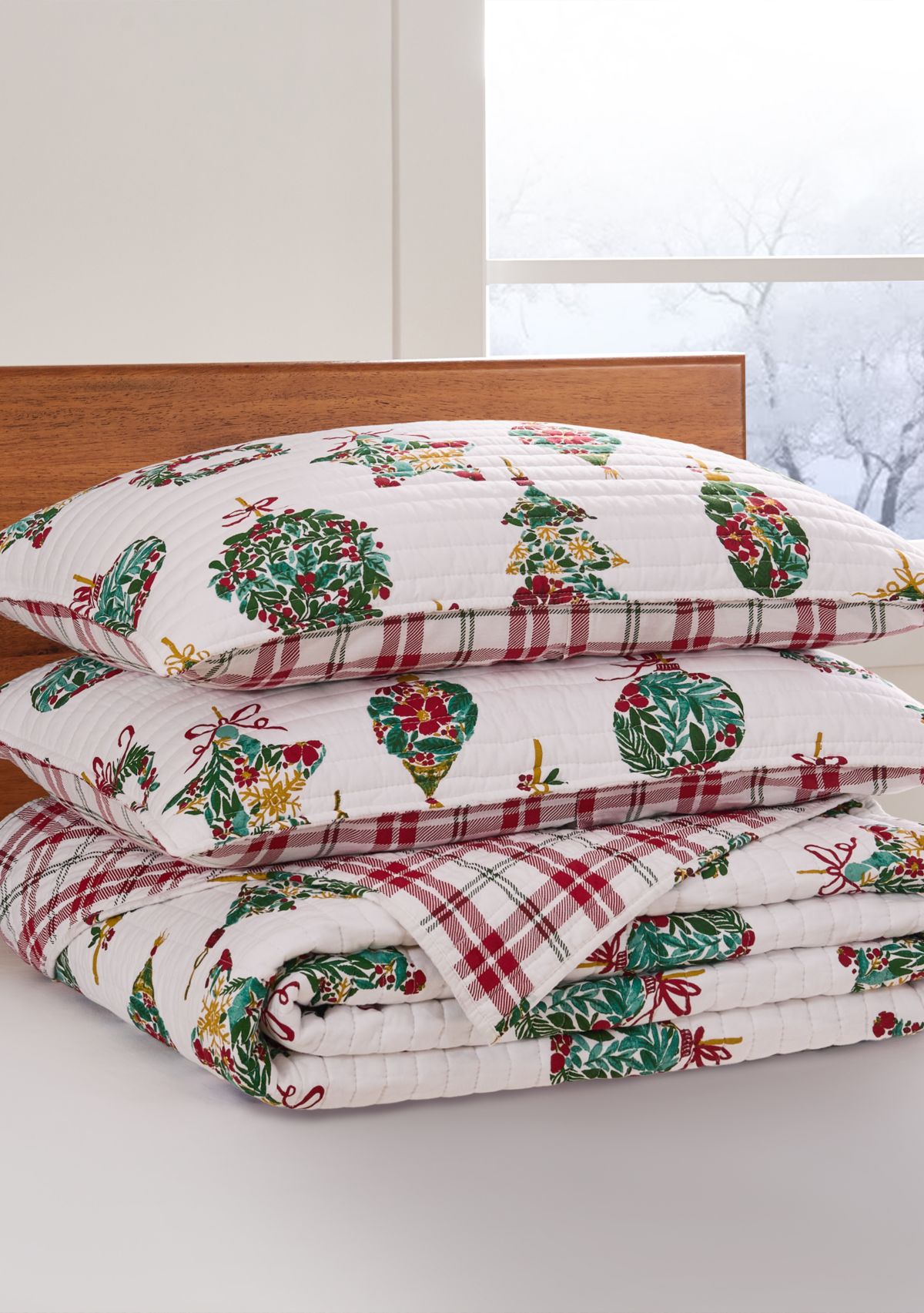 Levtex Home Merry Globes Quilt Set | Belk