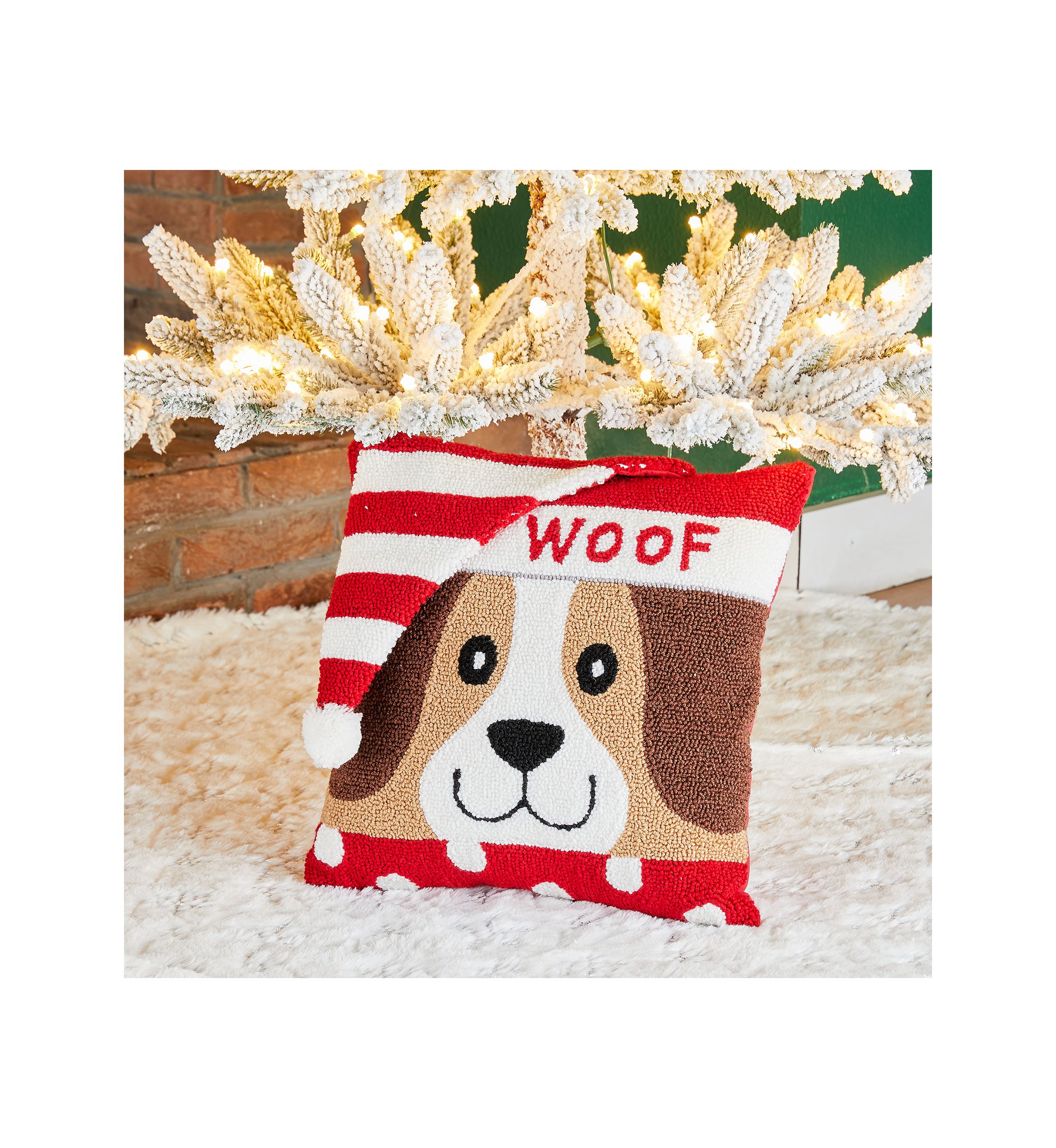 Glitzhome Hooked 3D Woof Pillow | Belk