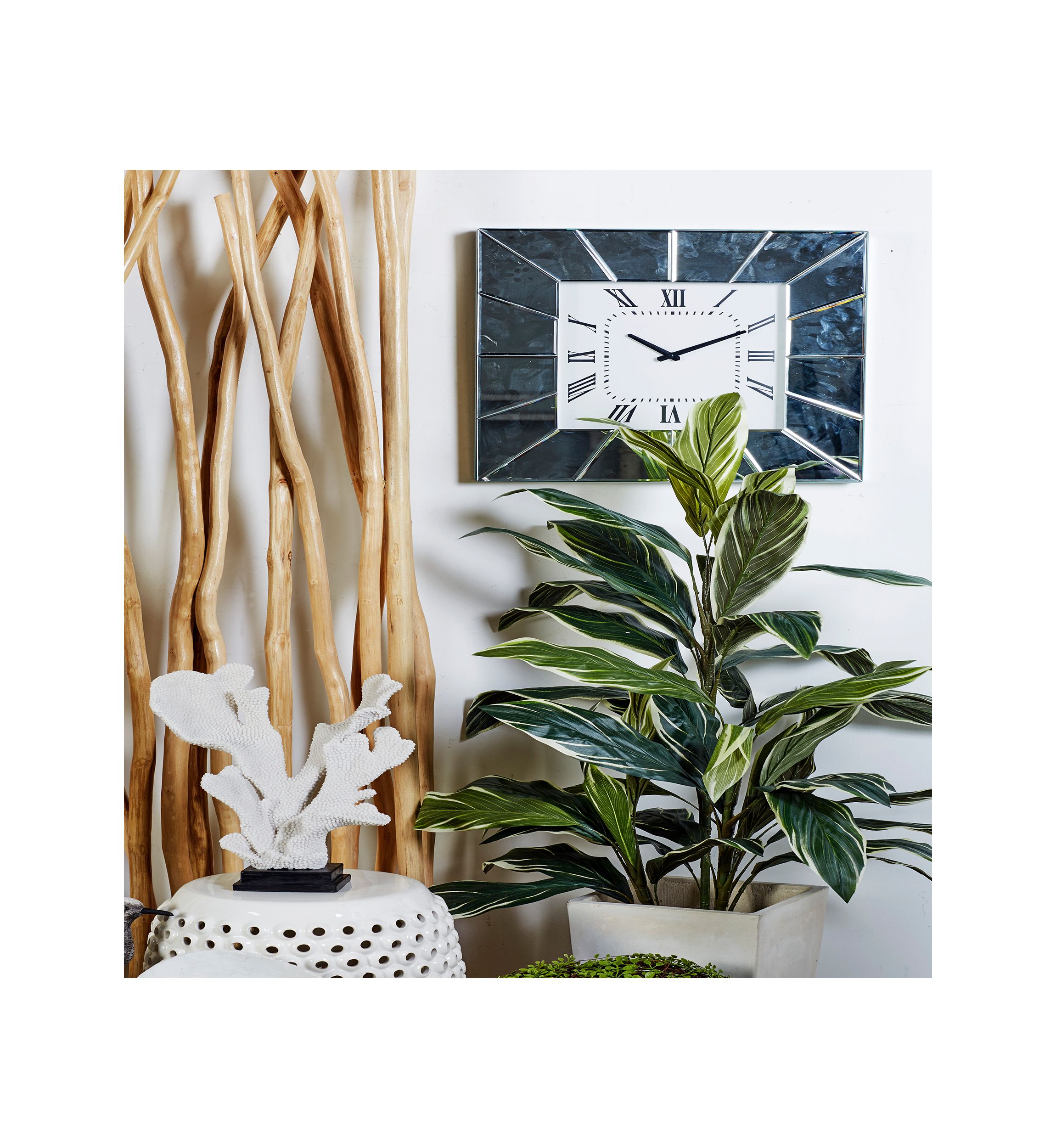 Monroe Lane Glam Glass Wall Clock | Belk