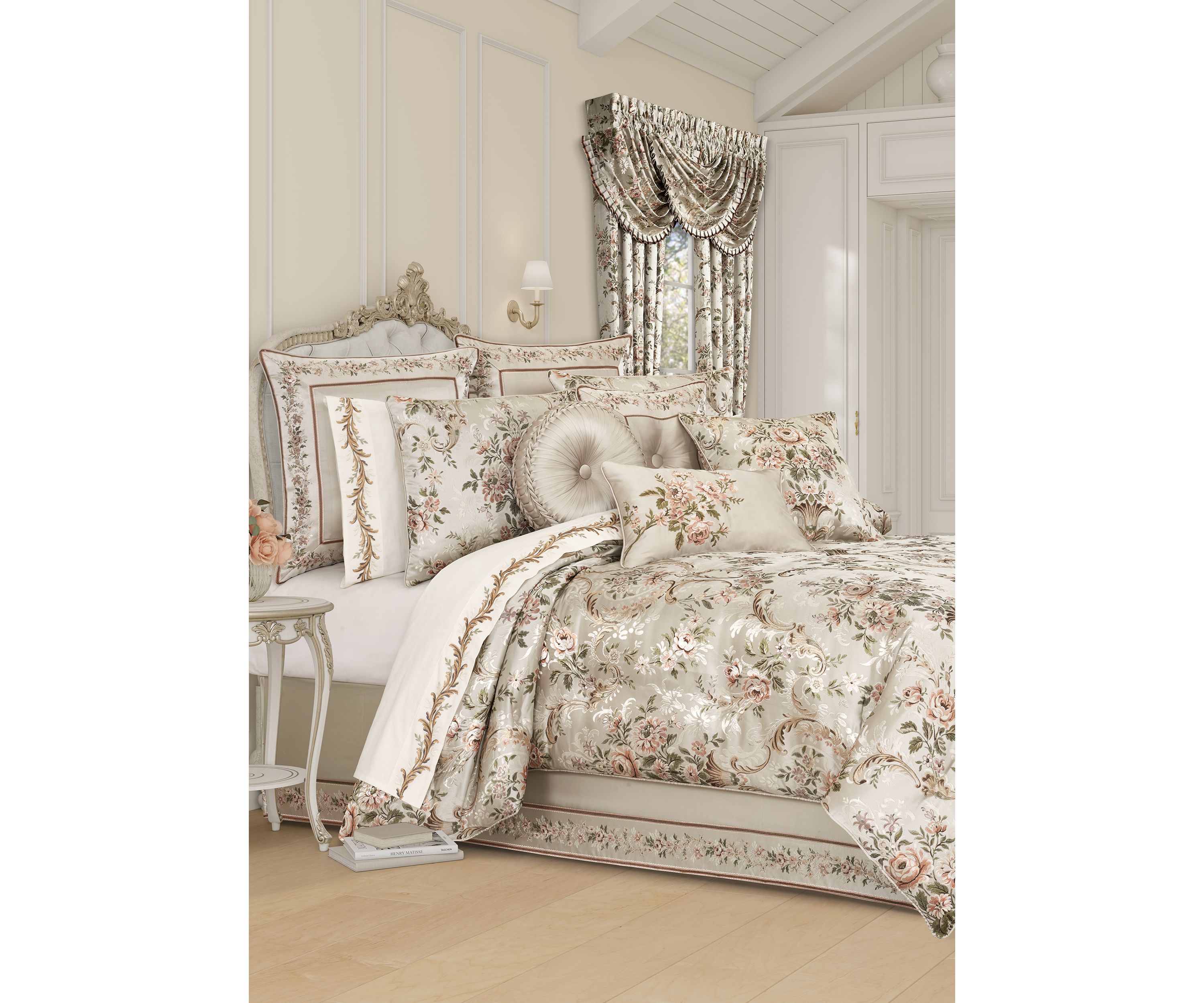 J. Queen New York Pecora 4 Piece Comforter Set | Belk