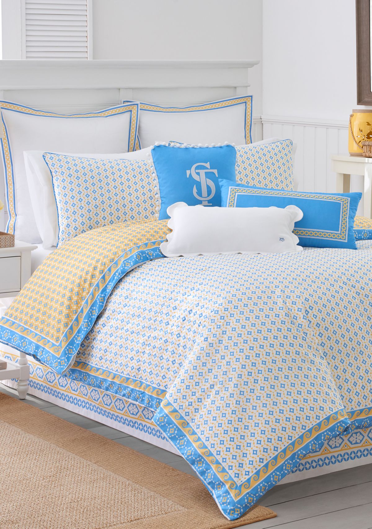 Southern Tide Sailgate Reversible Comforter Set | Belk