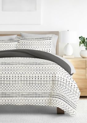 Luxury Inn Bedding Bundle, Patterned Duvet Cover Set, White Comforter ...